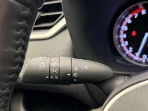 Sarkans Toyota RAV4 2022 Panevēža, ar dzinēja tilpumu 1.99 L un nobraukumu 50 tūkst. km par 24590 €, foto 24 vietnē AUTOMOTO.COM.LV
