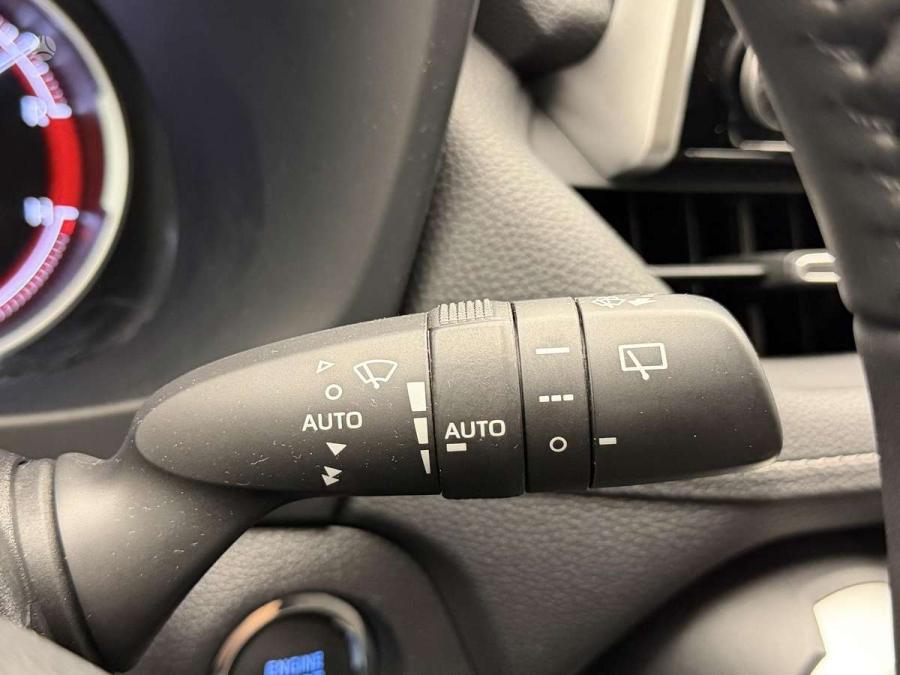 Sarkans Toyota RAV4 2022 Panevēža, ar dzinēja tilpumu 1.99 L un nobraukumu 50 tūkst. km par 24590 €, foto 25 vietnē AUTOMOTO.COM.LV