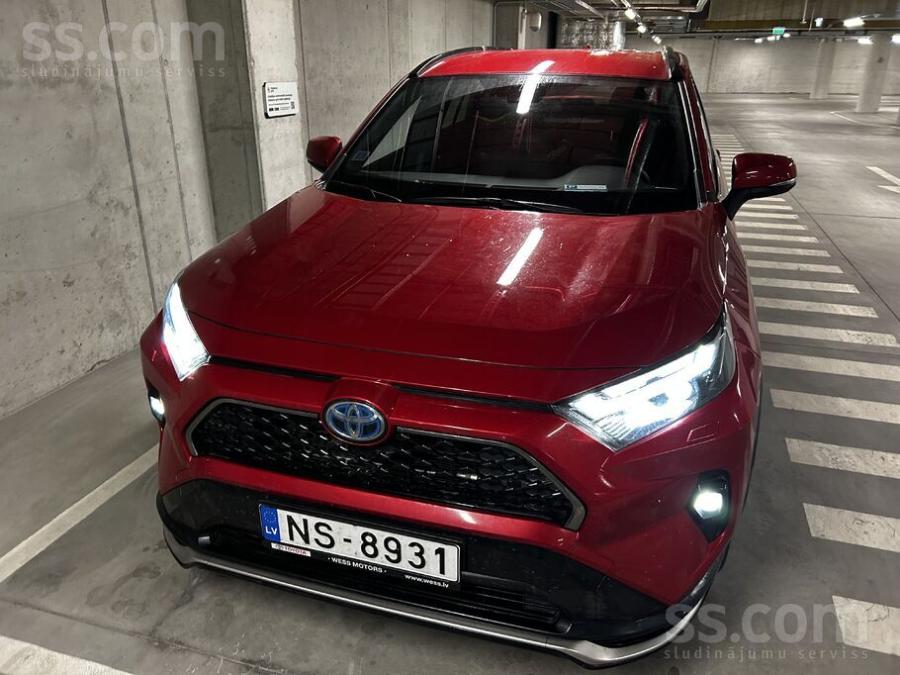 Sarkans Toyota RAV4 2023 Rīga, ar dzinēja tilpumu 2.50 L un nobraukumu 25 tūkst. km par 49500 €, foto 2 vietnē AUTOMOTO.COM.LV