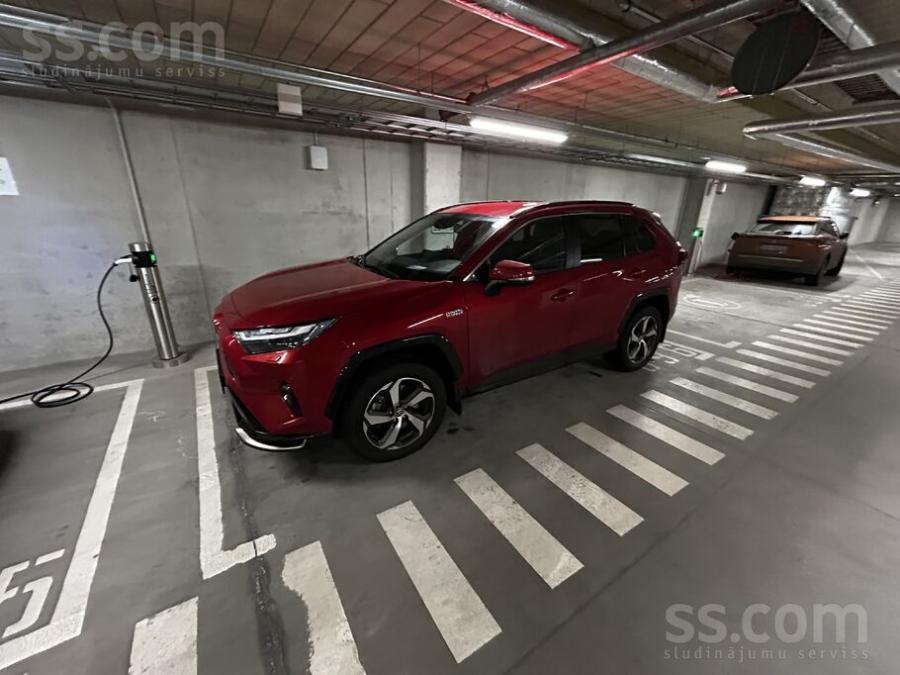 Sarkans Toyota RAV4 2023 Rīga, ar dzinēja tilpumu 2.50 L un nobraukumu 25 tūkst. km par 49500 €, foto 6 vietnē AUTOMOTO.COM.LV