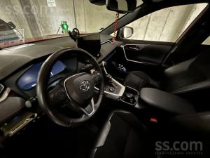 Sarkans Toyota RAV4 2023 Rīga, ar dzinēja tilpumu 2.50 L un nobraukumu 25 tūkst. km par 49500 €, foto 16 vietnē AUTOMOTO.COM.LV