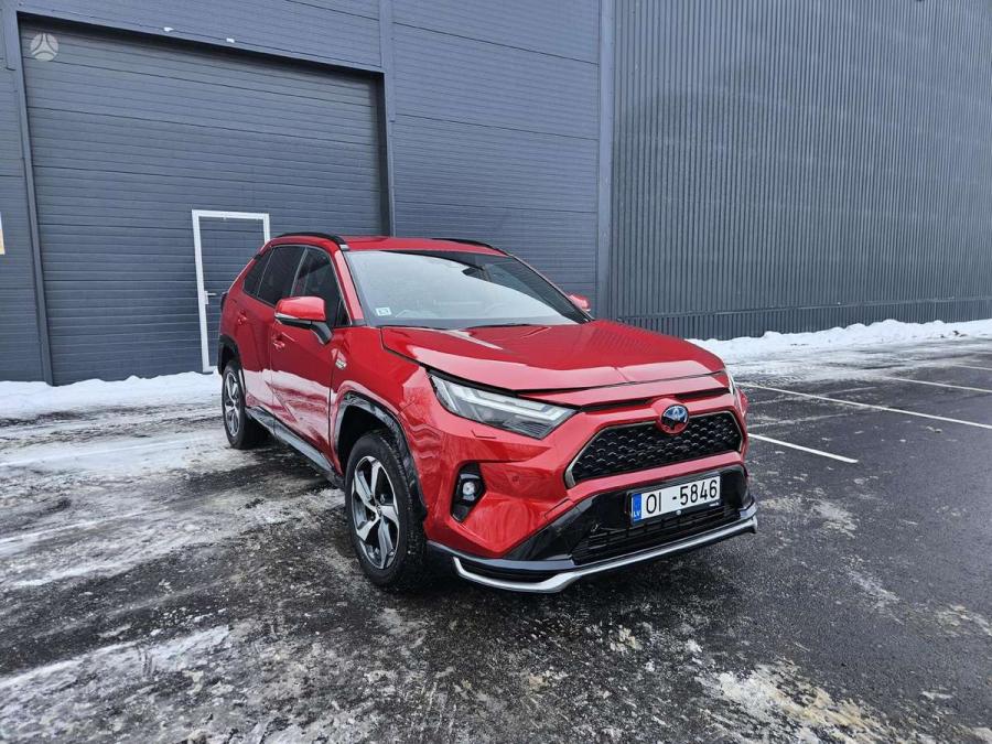 Sarkans Toyota RAV4 2023 Kauņa, ar dzinēja tilpumu 2.49 L un nobraukumu 64 tūkst. km par 23900 €, foto 1 vietnē AUTOMOTO.COM.LV