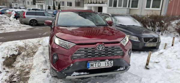 Sarkans Toyota RAV4 2023 Viļņa, ar dzinēja tilpumu 1.99 L un nobraukumu 14 tūkst. km par 29200 €, foto 1 vietnē AUTOMOTO.COM.LV