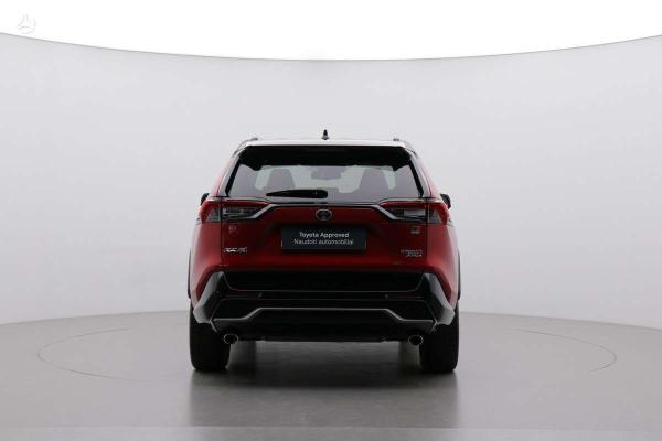 Red Toyota RAV4 2023 in Vilnius, with an engine capacity of 2.49 L and mileage of 98 thousand km for 39990 €, photo 5 on AUTOMOTO.COM.LV