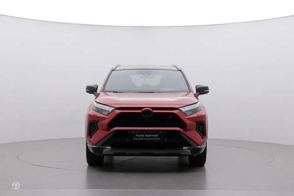 Red Toyota RAV4 2023 in Vilnius, with an engine capacity of 2.49 L and mileage of 98 thousand km for 39990 €, photo 6 on AUTOMOTO.COM.LV