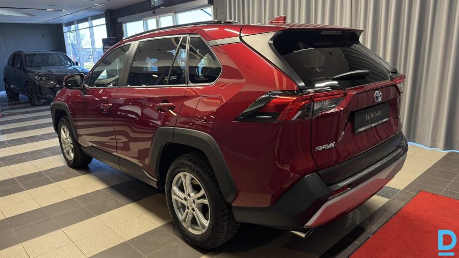 Sarkans Toyota RAV4 2024 Mārupe, ar dzinēja tilpumu 2.50 L un nobraukumu 32 tūkst. km par 41990 €, foto 4 vietnē AUTOMOTO.COM.LV