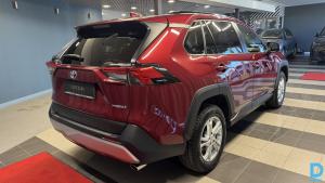 Sarkans Toyota RAV4 2024 Mārupe, ar dzinēja tilpumu 2.50 L un nobraukumu 32 tūkst. km par 41990 €, foto 5 vietnē AUTOMOTO.COM.LV