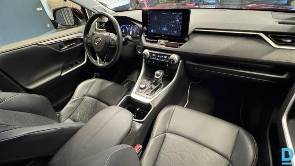 Sarkans Toyota RAV4 2024 Mārupe, ar dzinēja tilpumu 2.50 L un nobraukumu 32 tūkst. km par 41990 €, foto 7 vietnē AUTOMOTO.COM.LV