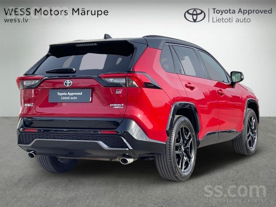 Red Toyota RAV4 2024 in Riga, with an engine capacity of 2.50 L and mileage of 15 thousand km for 43990 €, photo 3 on AUTOMOTO.COM.LV