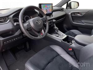 Red Toyota RAV4 2024 in Riga, with an engine capacity of 2.50 L and mileage of 15 thousand km for 43990 €, photo 12 on AUTOMOTO.COM.LV