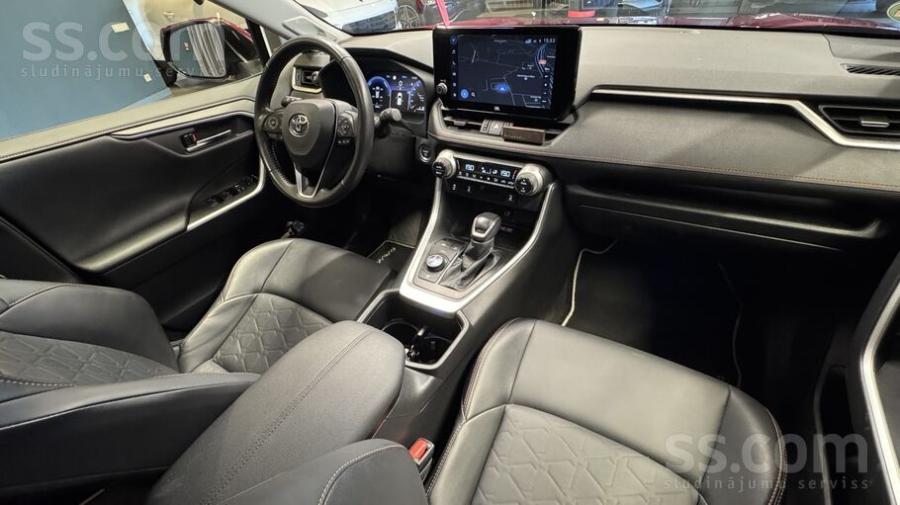 Sarkans Toyota RAV4 2024 Rīga, ar dzinēja tilpumu 2.50 L un nobraukumu 32 tūkst. km par 39990 €, foto 13 vietnē AUTOMOTO.COM.LV