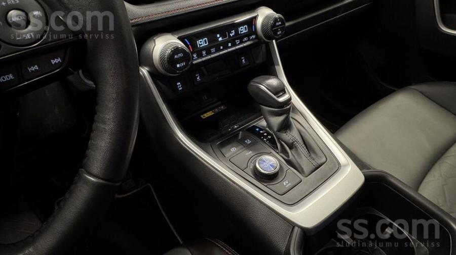 Sarkans Toyota RAV4 2024 Rīga, ar dzinēja tilpumu 2.50 L un nobraukumu 32 tūkst. km par 39990 €, foto 20 vietnē AUTOMOTO.COM.LV