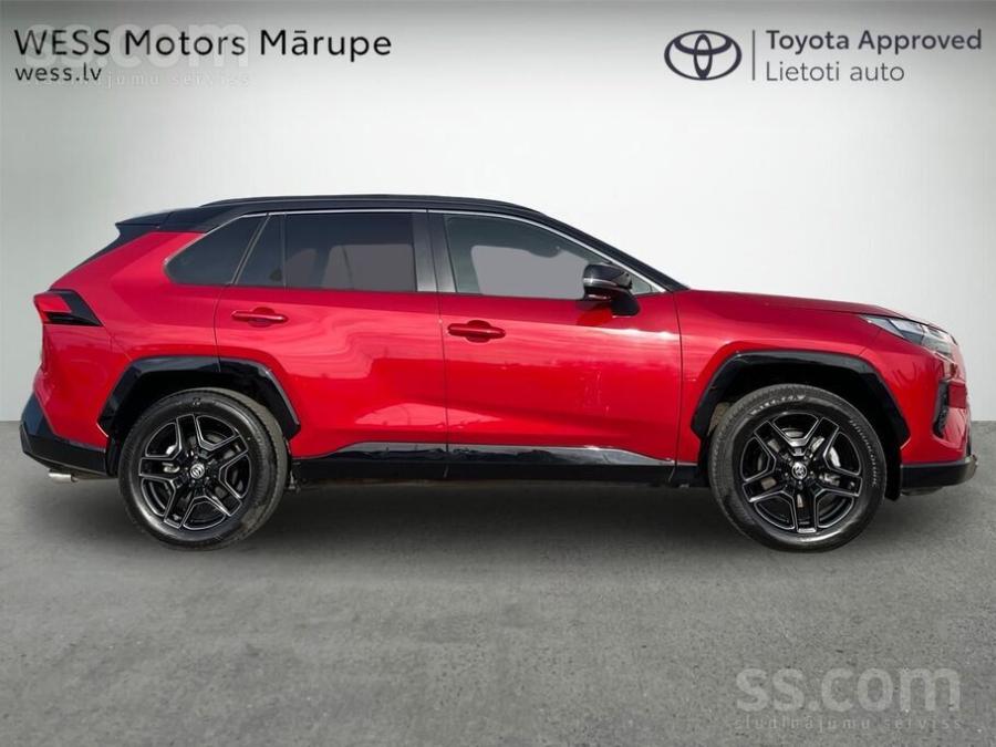 Sarkans Toyota RAV4 2024 Rīga, ar dzinēja tilpumu 2.50 L un nobraukumu 15 tūkst. km par 43990 €, foto 17 vietnē AUTOMOTO.COM.LV