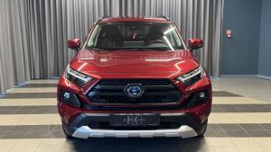 Red Toyota RAV4 2024 in Riga, with an engine capacity of 2.50 L and mileage of 32 thousand km for 39990 €, photo  on AUTOMOTO.COM.LV