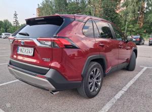Red Toyota RAV4 2024 in Vilnius, with an engine capacity of 2.49 L and mileage of 76 thousand km for 36500 €, photo 7 on AUTOMOTO.COM.LV