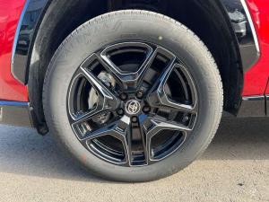 Sarkans Toyota RAV4 2024 Klaipėda, ar dzinēja tilpumu 2.49 L un nobraukumu 16 tūkst. km par 48500 €, foto 16 vietnē AUTOMOTO.COM.LV