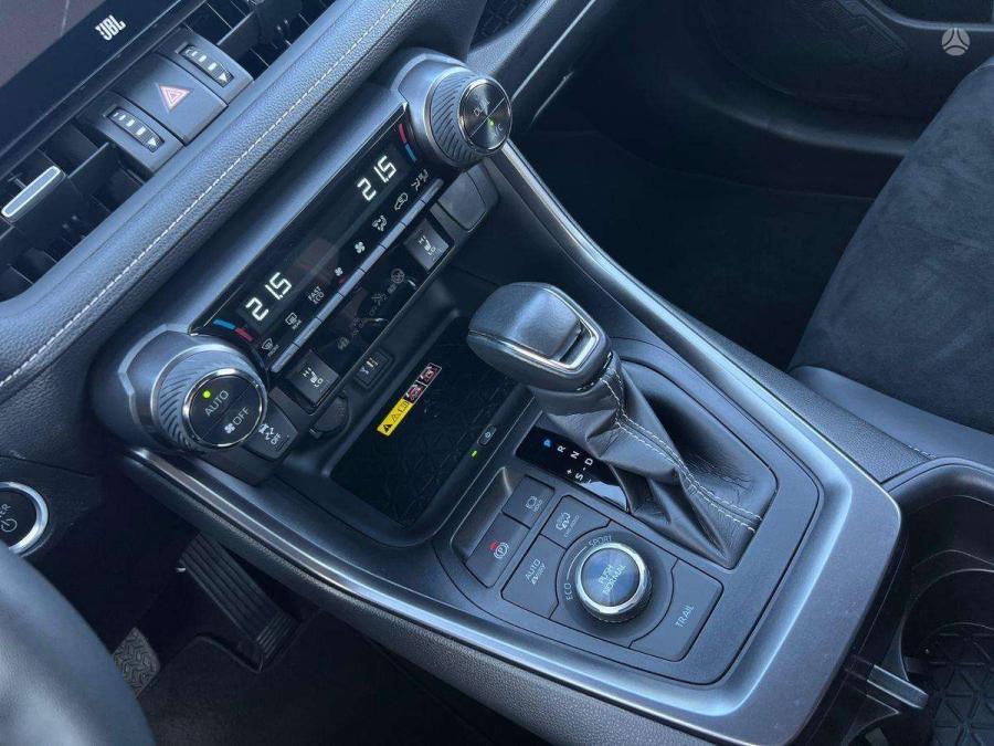 Sarkans Toyota RAV4 2024 Klaipėda, ar dzinēja tilpumu 2.49 L un nobraukumu 16 tūkst. km par 48500 €, foto 21 vietnē AUTOMOTO.COM.LV