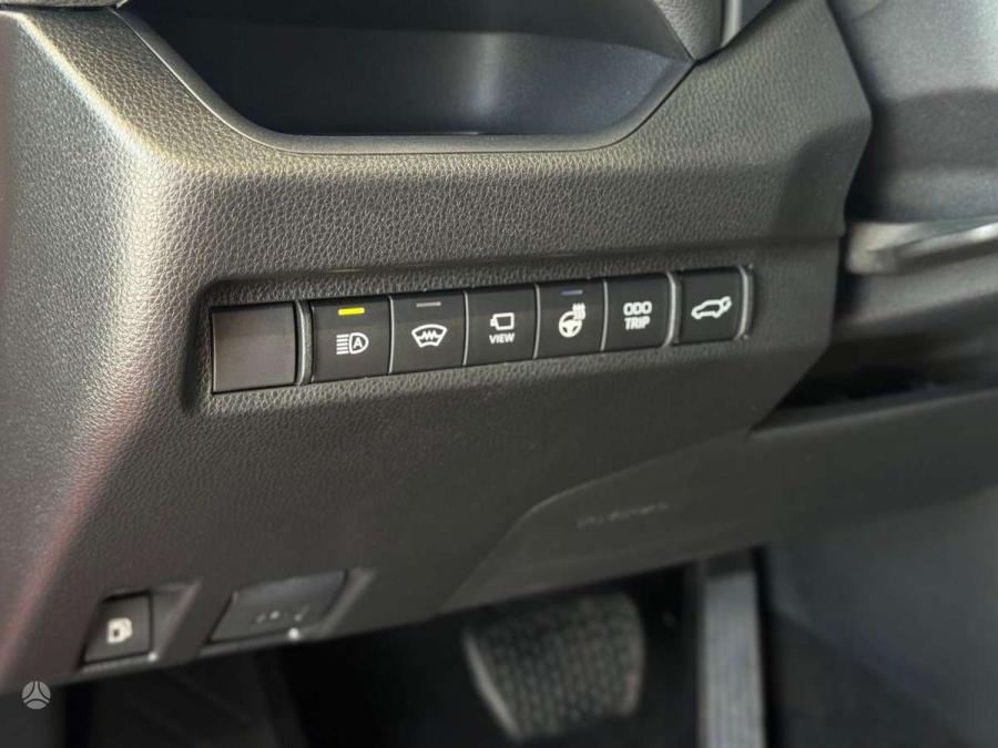 Sarkans Toyota RAV4 2024 Šauļi, ar dzinēja tilpumu 2.49 L un nobraukumu 21 tūkst. km par 41900 €, foto 16 vietnē AUTOMOTO.COM.LV
