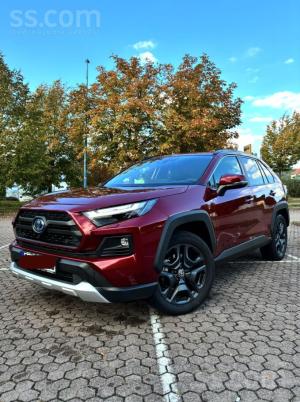 Red Toyota RAV4 2024 in Riga, with an engine capacity of 2.40 L and mileage of 38 thousand km for 39500 €, photo 5 on AUTOMOTO.COM.LV