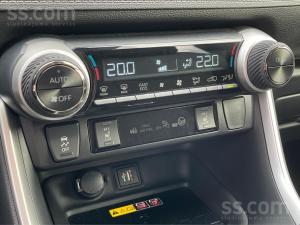 Красный Тойота РАВ 4 2025 в Рига, объемом двигателя 2.50 л и пробегом 15 тыс. км за 38490 €, фото 16 на AUTOMOTO.COM.LV