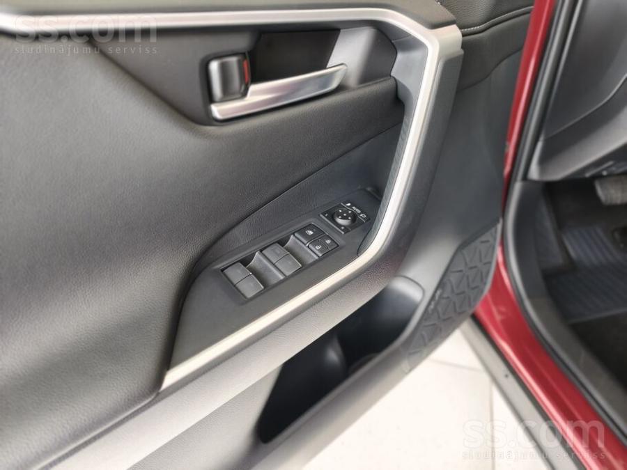 Sarkans Toyota RAV4 2025 Rīga, ar dzinēja tilpumu 2.50 L un nobraukumu 12 tūkst. km par 38300 €, foto 11 vietnē AUTOMOTO.COM.LV