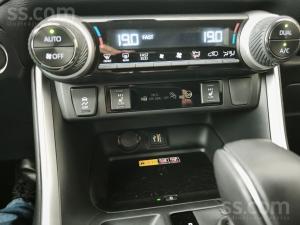Sarkans Toyota RAV4 2025 Rīga, ar dzinēja tilpumu 2.50 L un nobraukumu 12 tūkst. km par 38300 €, foto 27 vietnē AUTOMOTO.COM.LV