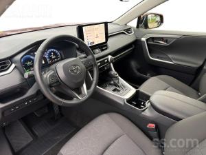 Red Toyota RAV4 2025 in Riga, with an engine capacity of 2.50 L and mileage of 33 thousand km for 36590 €, photo 12 on AUTOMOTO.COM.LV
