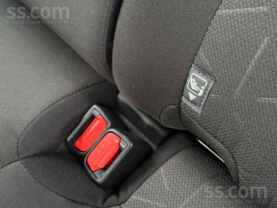 Red Toyota RAV4 2025 in Riga, with an engine capacity of 2.50 L and mileage of 33 thousand km for 36590 €, photo 34 on AUTOMOTO.COM.LV