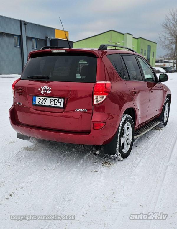 Red Toyota RAV4 2008 in Tallinn, with an engine capacity of 2.00 L and mileage of 179 thousand km for 5500 €, photo 3 on AUTOMOTO.COM.LV