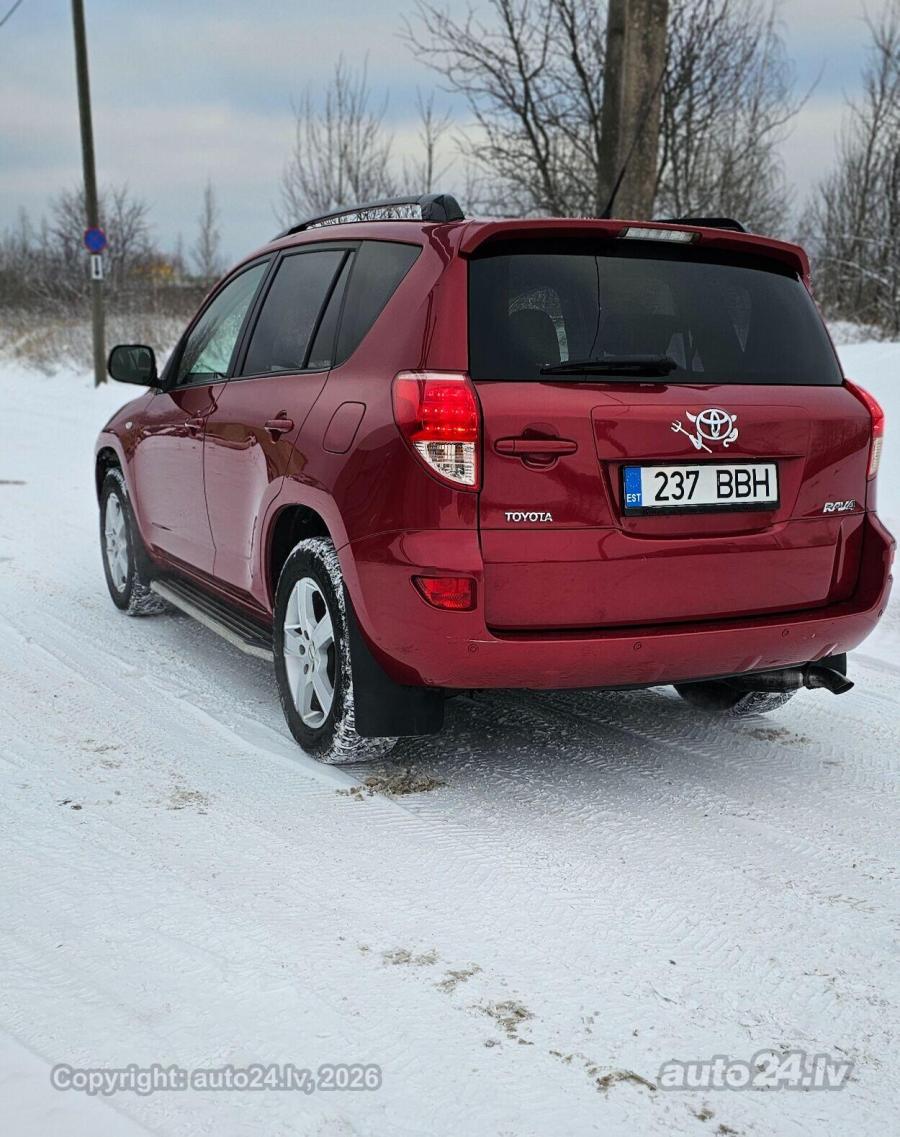 Red Toyota RAV4 2008 in Tallinn, with an engine capacity of 2.00 L and mileage of 179 thousand km for 5500 €, photo 4 on AUTOMOTO.COM.LV
