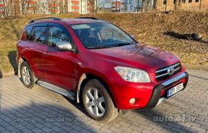 Sarkans Toyota RAV4 2009 Tallina, ar dzinēja tilpumu 2.00 L un nobraukumu 167 tūkst. km par 7999 €, foto 2 vietnē AUTOMOTO.COM.LV