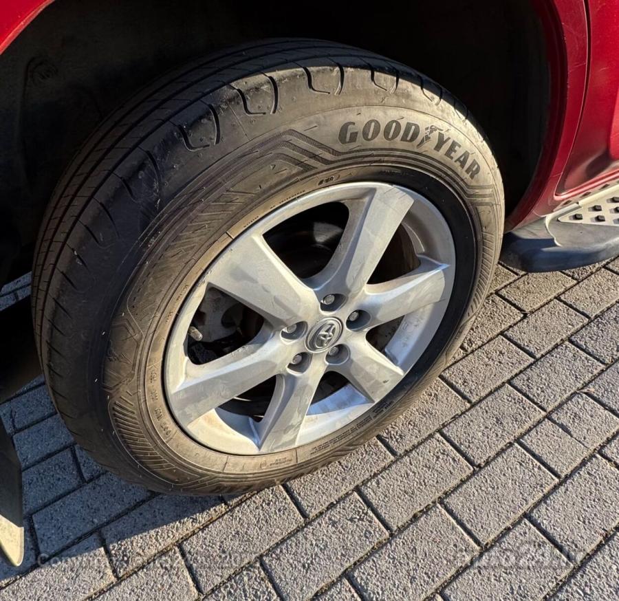 Sarkans Toyota RAV4 2009 Tallina, ar dzinēja tilpumu 2.00 L un nobraukumu 167 tūkst. km par 7999 €, foto 9 vietnē AUTOMOTO.COM.LV