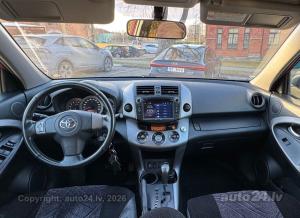 Sarkans Toyota RAV4 2009 Tallina, ar dzinēja tilpumu 2.00 L un nobraukumu 167 tūkst. km par 7999 €, foto 12 vietnē AUTOMOTO.COM.LV