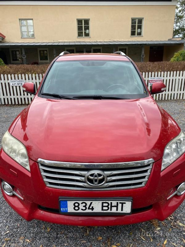 Sarkans Toyota RAV4 2013 Tallina, ar dzinēja tilpumu 2.00 L un nobraukumu 230 tūkst. km par 8500 €, foto 11 vietnē AUTOMOTO.COM.LV