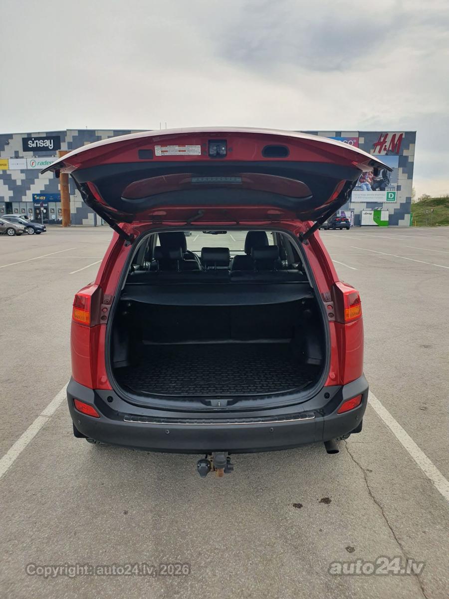 Sarkans Toyota RAV4 2013 Tallina, ar dzinēja tilpumu 2.00 L un nobraukumu 188 tūkst. km par 14000 €, foto 7 vietnē AUTOMOTO.COM.LV