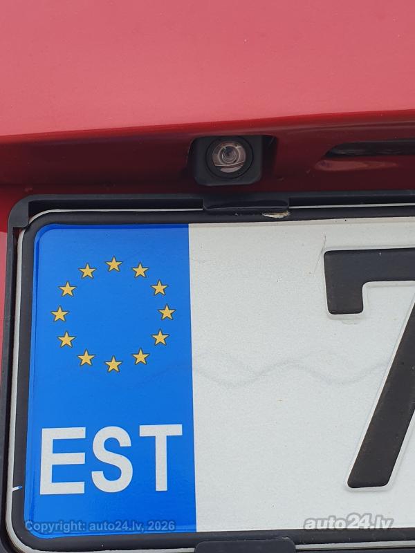 Red Toyota RAV4 2013 in Tallinn, with an engine capacity of 2.00 L and mileage of 188 thousand km for 14000 €, photo 8 on AUTOMOTO.COM.LV
