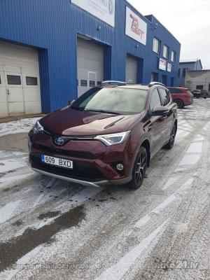 Sarkans Toyota RAV4 2016 Tallina, ar dzinēja tilpumu 2.50 L un nobraukumu 255 tūkst. km par 19900 €, foto  vietnē AUTOMOTO.COM.LV