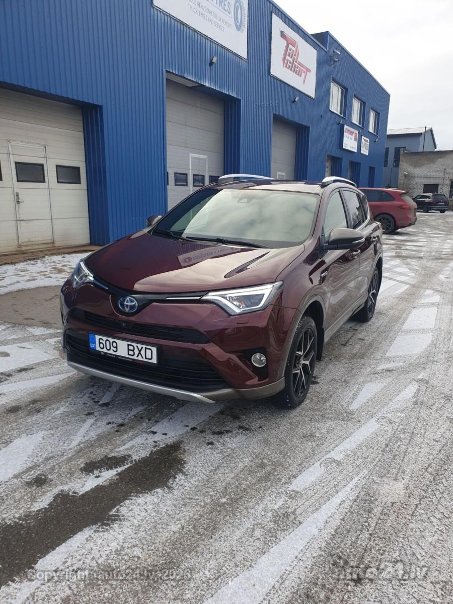 Sarkans Toyota RAV4 2016 Tallina, ar dzinēja tilpumu 2.50 L un nobraukumu 255 tūkst. km par 19900 €, foto 1 vietnē AUTOMOTO.COM.LV