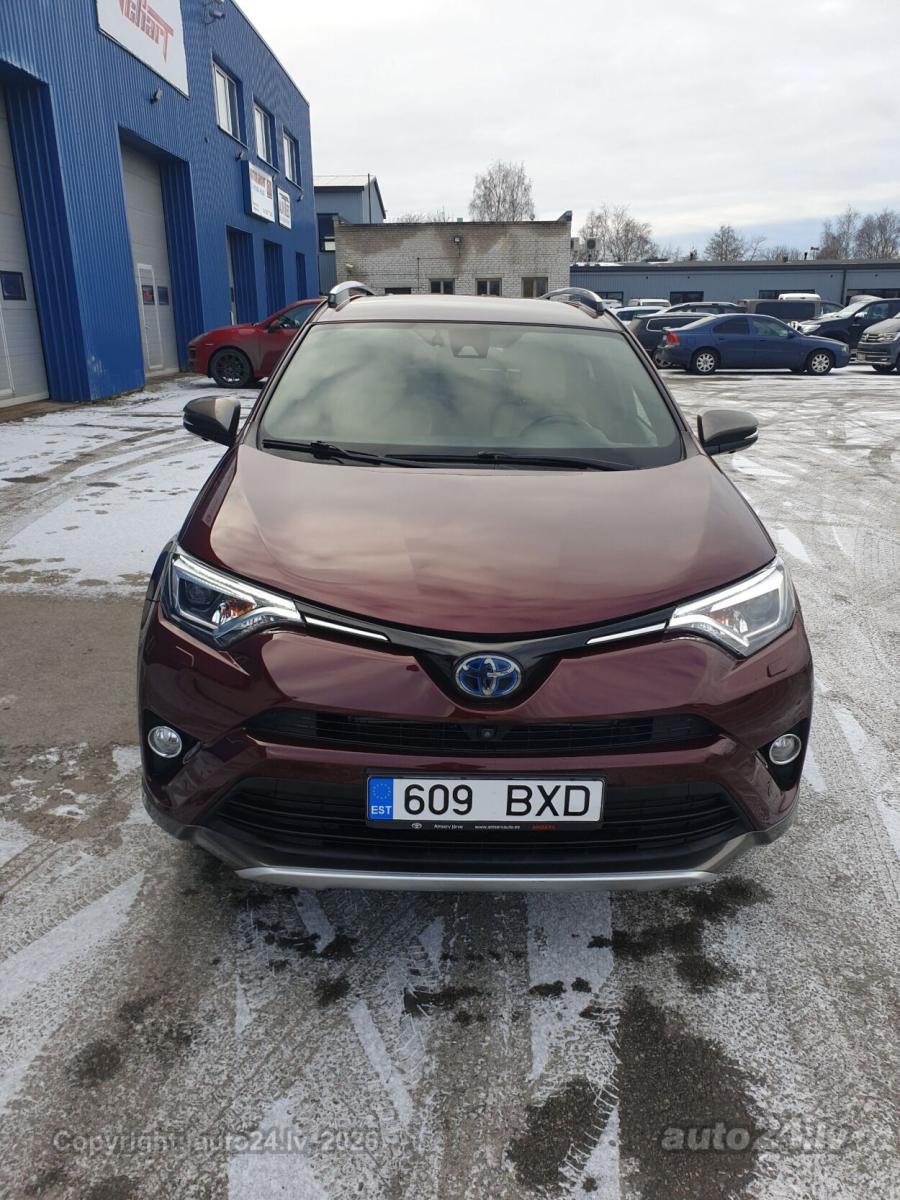Sarkans Toyota RAV4 2016 Tallina, ar dzinēja tilpumu 2.50 L un nobraukumu 255 tūkst. km par 19900 €, foto 4 vietnē AUTOMOTO.COM.LV