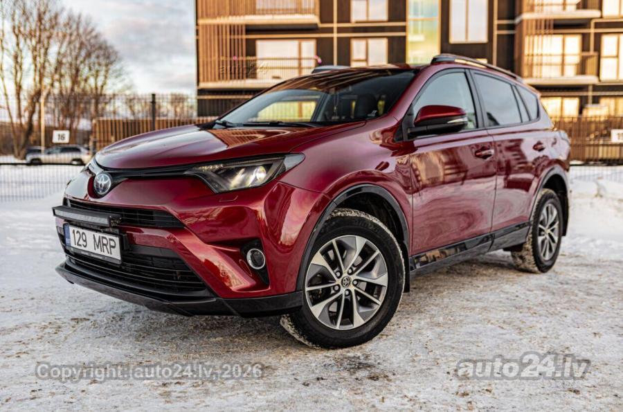 Red Toyota RAV4 2017 in Tallinn, with an engine capacity of 2.50 L and mileage of 199 thousand km for 19499 €, photo 3 on AUTOMOTO.COM.LV