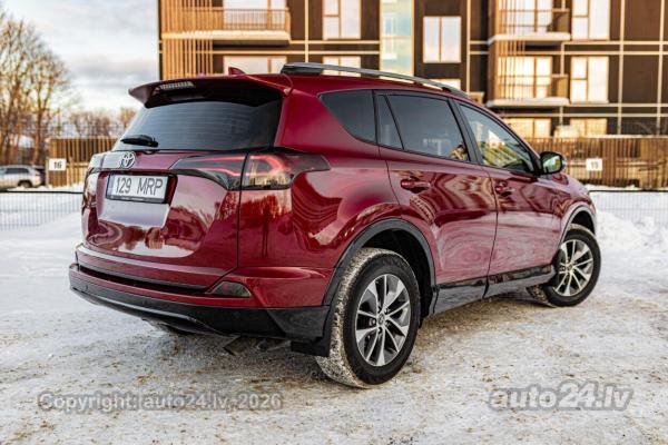Sarkans Toyota RAV4 2017 Tallina, ar dzinēja tilpumu 2.50 L un nobraukumu 199 tūkst. km par 19499 €, foto 5 vietnē AUTOMOTO.COM.LV