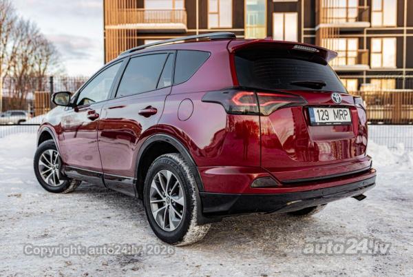 Sarkans Toyota RAV4 2017 Tallina, ar dzinēja tilpumu 2.50 L un nobraukumu 199 tūkst. km par 19499 €, foto 6 vietnē AUTOMOTO.COM.LV