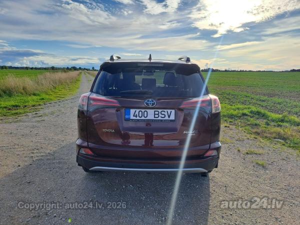 Тойота РАВ 4 2017 в Таллин на AUTOMOTO.COM.LV Красный Тойота РАВ 4 2017 в Таллин, объемом двигателя 2.00 л и пробегом 97 тыс. км за 14500 €, фото 7 на AUTOMOTO.COM.LV