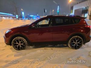 Sarkans Toyota RAV4 2018 Tallina, ar dzinēja tilpumu 2.50 L un nobraukumu 99 tūkst. km par 19000 €, foto 2 vietnē AUTOMOTO.COM.LV