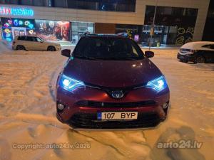 Sarkans Toyota RAV4 2018 Tallina, ar dzinēja tilpumu 2.50 L un nobraukumu 99 tūkst. km par 19000 €, foto 7 vietnē AUTOMOTO.COM.LV