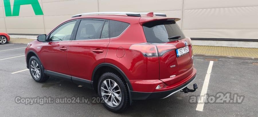 Sarkans Toyota RAV4 2018 Tallina, ar dzinēja tilpumu 2.50 L un nobraukumu 74 tūkst. km par 19800 €, foto 10 vietnē AUTOMOTO.COM.LV