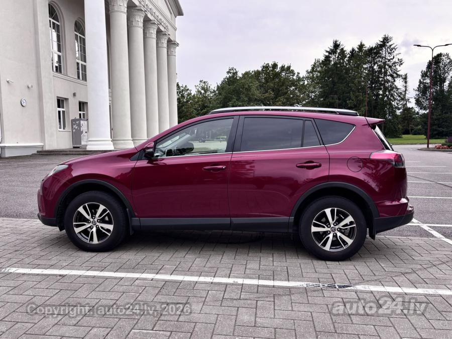 Красный Тойота РАВ 4 2018 в Таллин, объемом двигателя 2.00 л и пробегом 54 тыс. км за 21990 €, фото 7 на AUTOMOTO.COM.LV