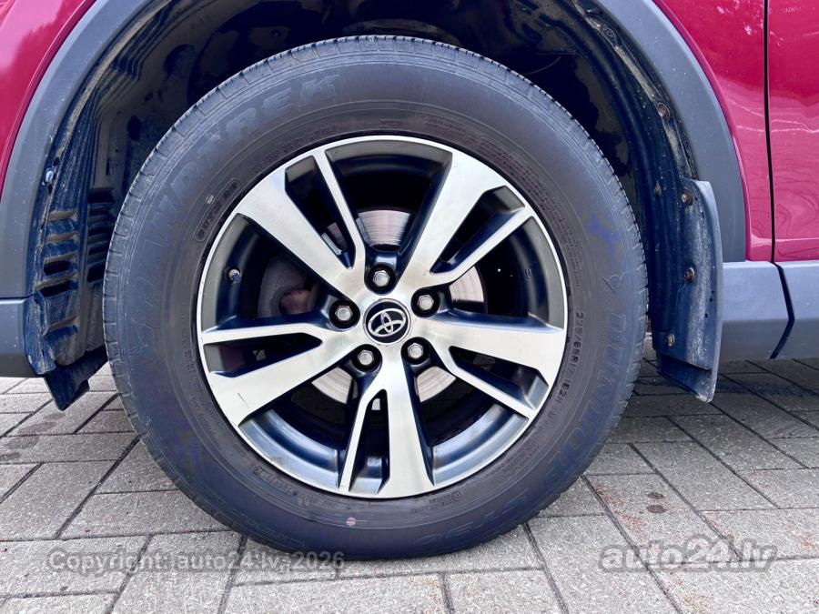 Красный Тойота РАВ 4 2018 в Таллин, объемом двигателя 2.00 л и пробегом 54 тыс. км за 21990 €, фото 10 на AUTOMOTO.COM.LV