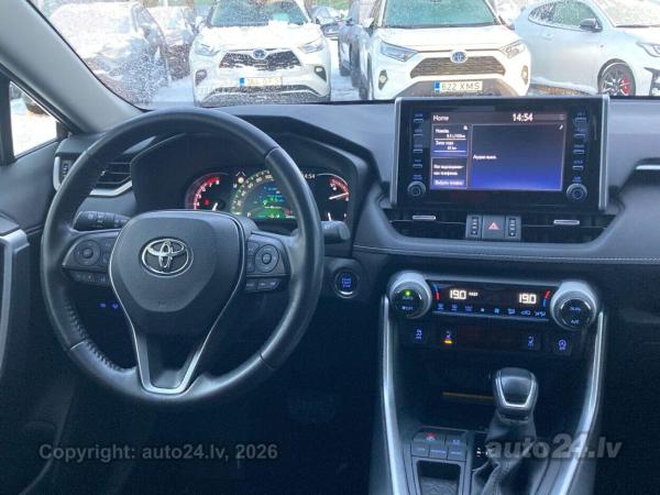 Red Toyota RAV4 2019 in Tallinn, with an engine capacity of 1.99 L and mileage of 49 thousand km for 24495 €, photo 8 on AUTOMOTO.COM.LV