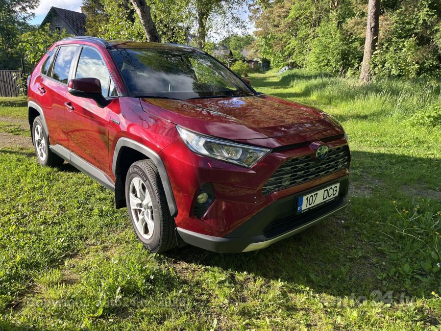 Sarkans Toyota RAV4 2019 Tallina, ar dzinēja tilpumu 2.50 L un nobraukumu 100 tūkst. km par 27900 €, foto 1 vietnē AUTOMOTO.COM.LV